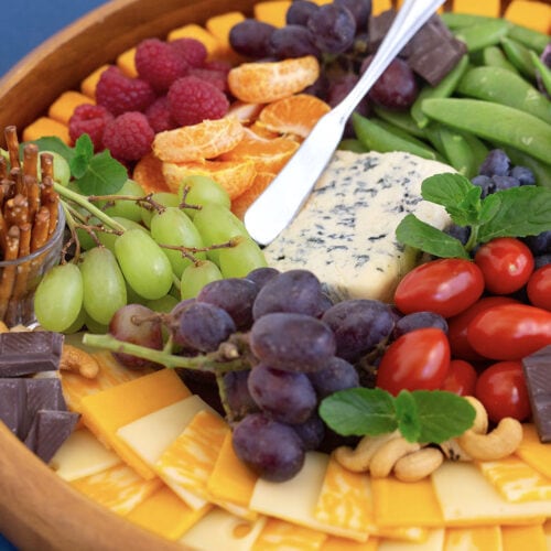 How to Make a Gorgeous Cheese Board in 30 Minutes - Mind Over Munch