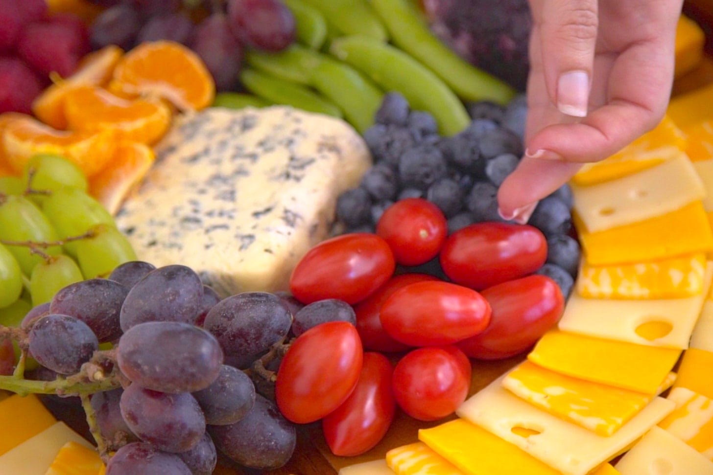 How to Make a Gorgeous Cheese Board in 30 Minutes - Mind Over Munch