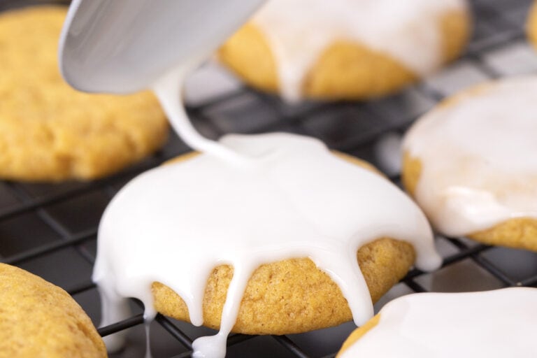 Easy 3-Ingredient Powdered Sugar Icing - Mind Over Munch