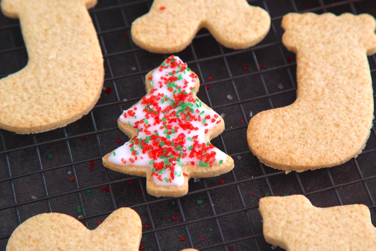 Easy 3-Ingredient Powdered Sugar Icing - Mind Over Munch