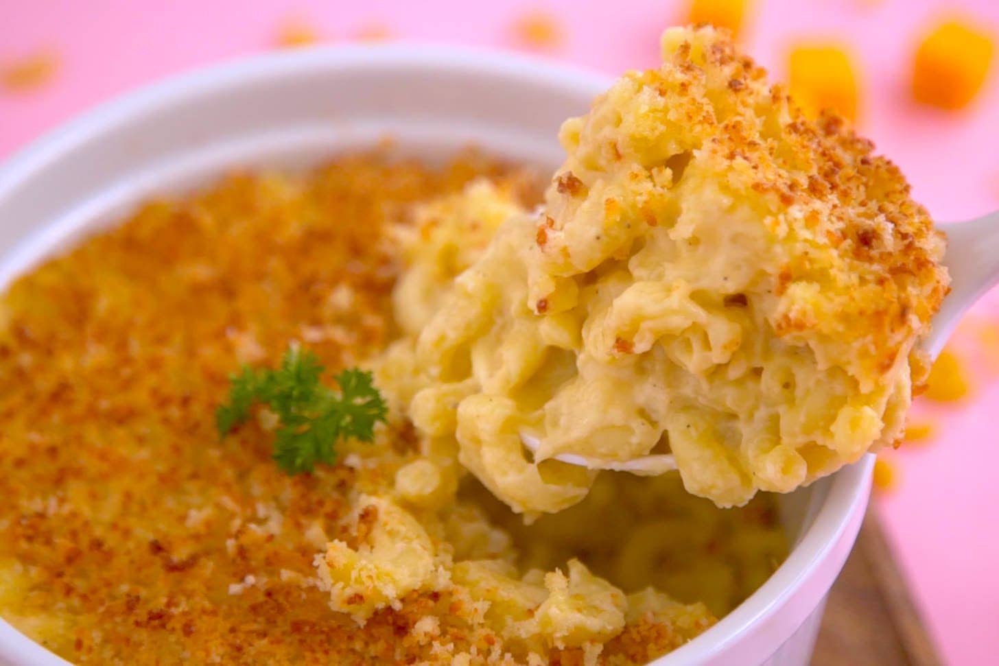 Easy Creamy Homemade Mac and Cheese - Mind Over Munch